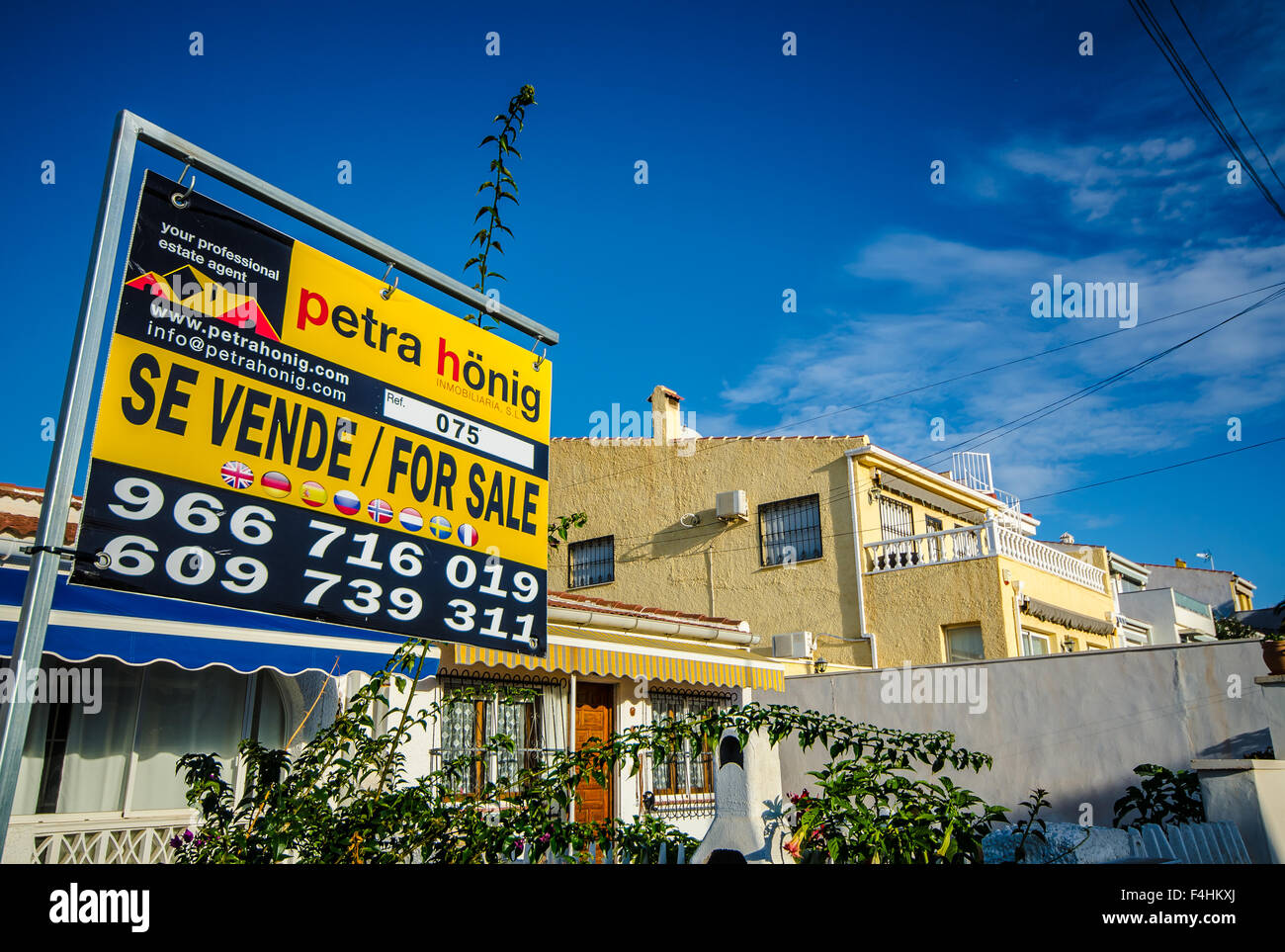 Spanish villa for sale. Spain property. Se Vende sign. Real estate ... Spanish villa for sale. Spain property. Se Vende sign. Real estate ...
