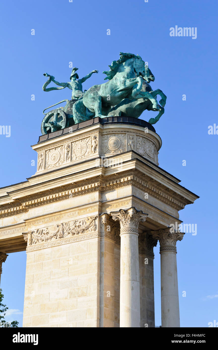 Statue of a man with a snake the symbol of War in a chariot, Heroes ...