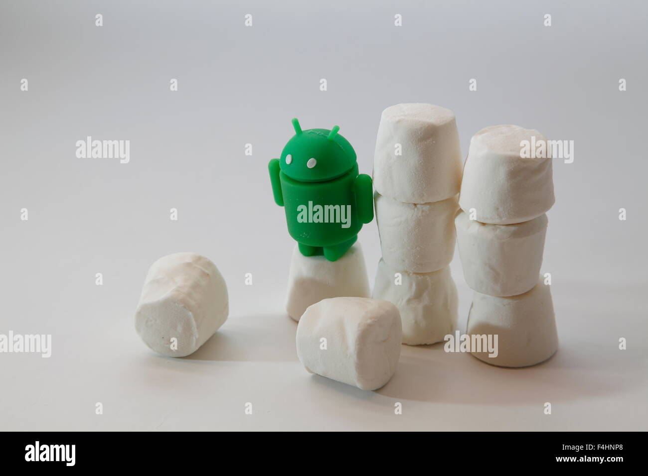 Android robot hi-res stock photography and images - Alamy