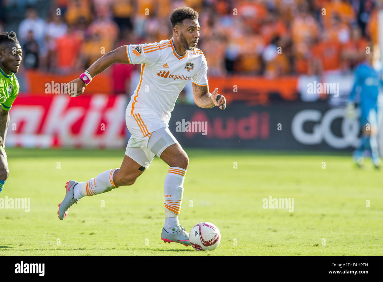 Houston, Texas, USA. 18th Oct, 2015. Houston Dynamo forward Giles ...