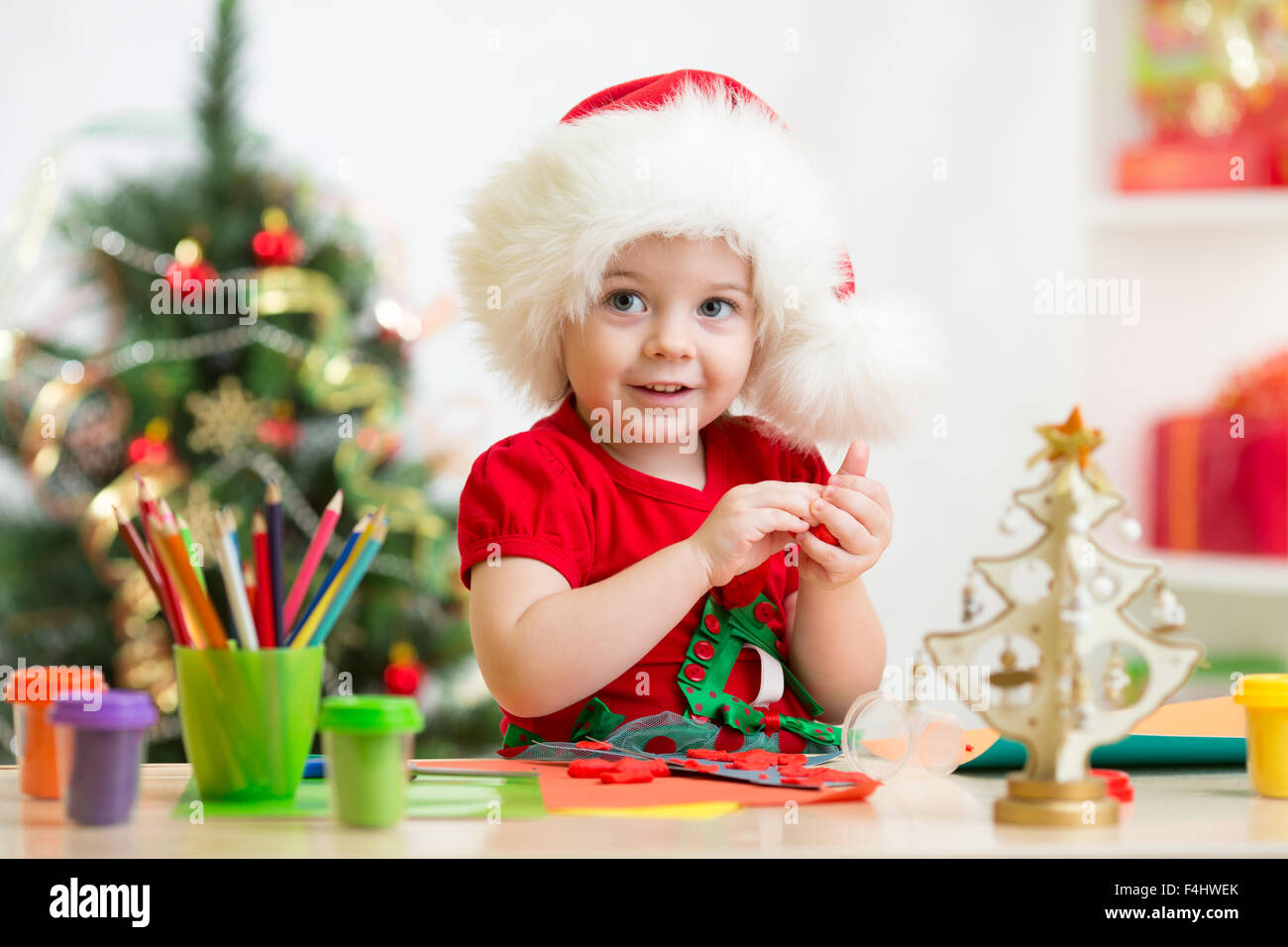 Hands craft hi-res stock photography and images - Alamy