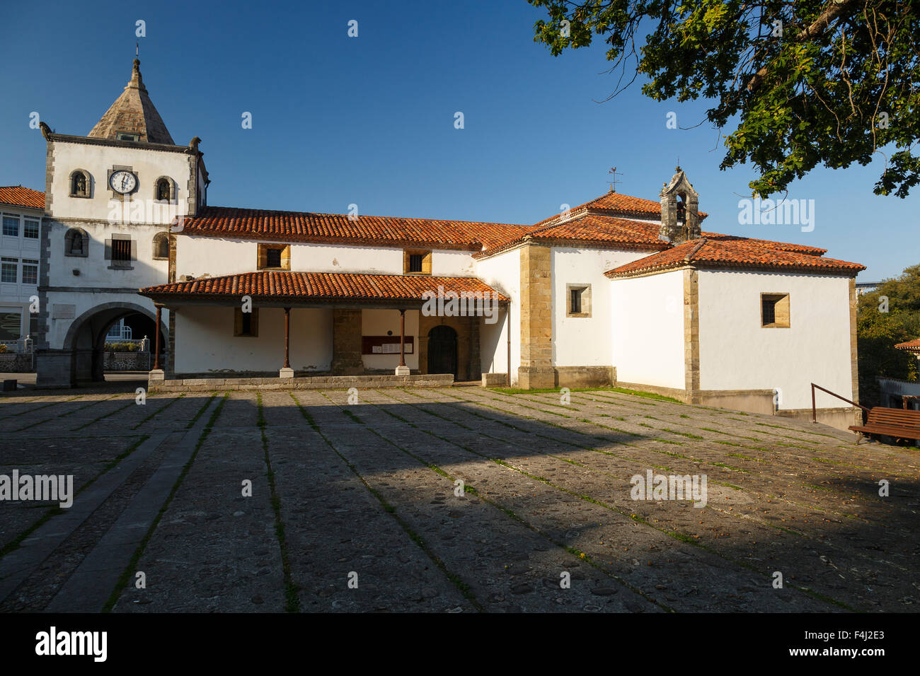 Church and square. Soto de Luiñas. Cantabrian Sea. Asturias provence ...