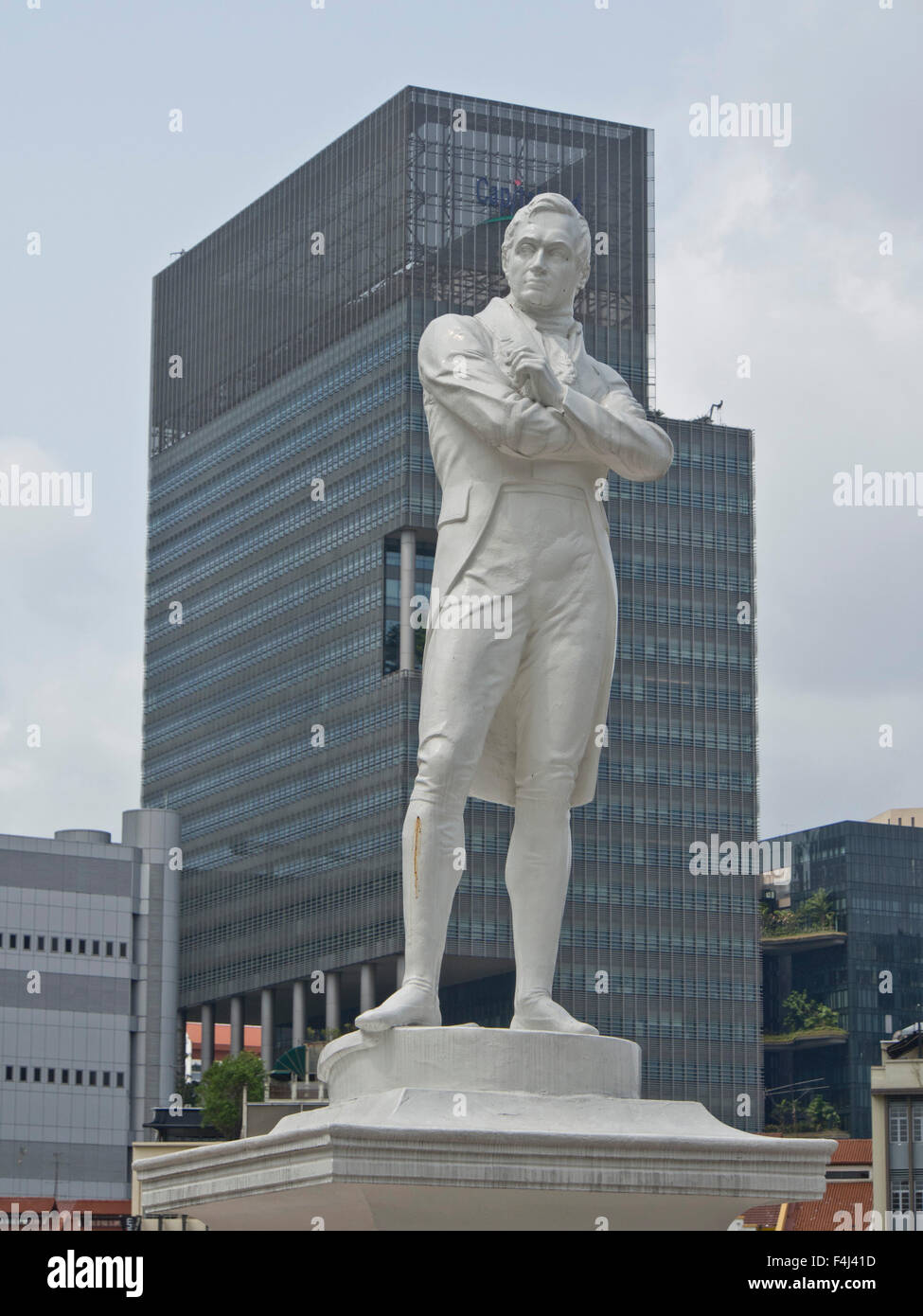 Raffles statue sir stamford raffles hi-res stock photography and images ...