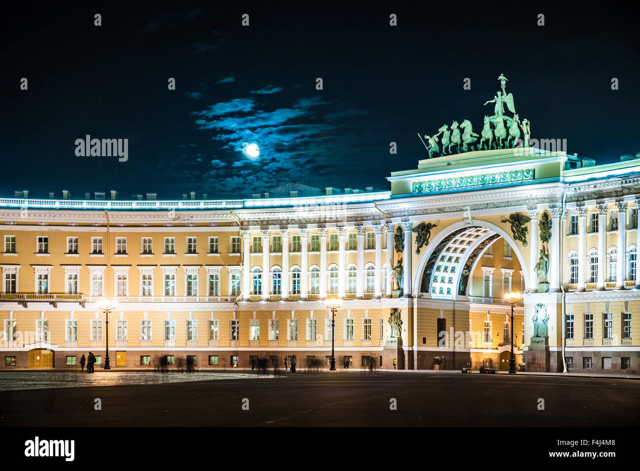 Palace Square in Saint Petersburg, Russia Stock Photo - Alamy