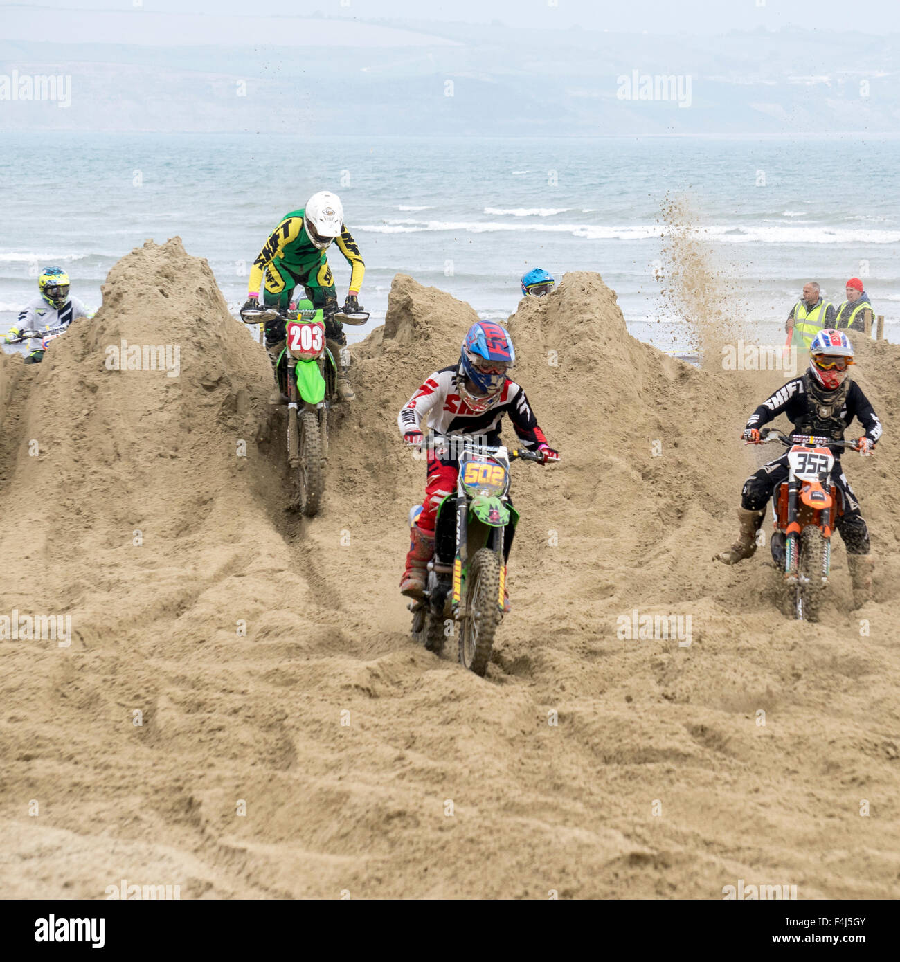 Motorbikes sand beach racing hi-res stock photography and images - Alamy