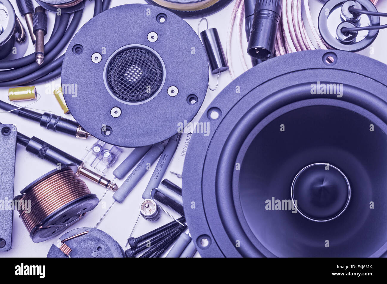 What Are The Labeled Different Parts Of A Speaker Mountyourbox ...