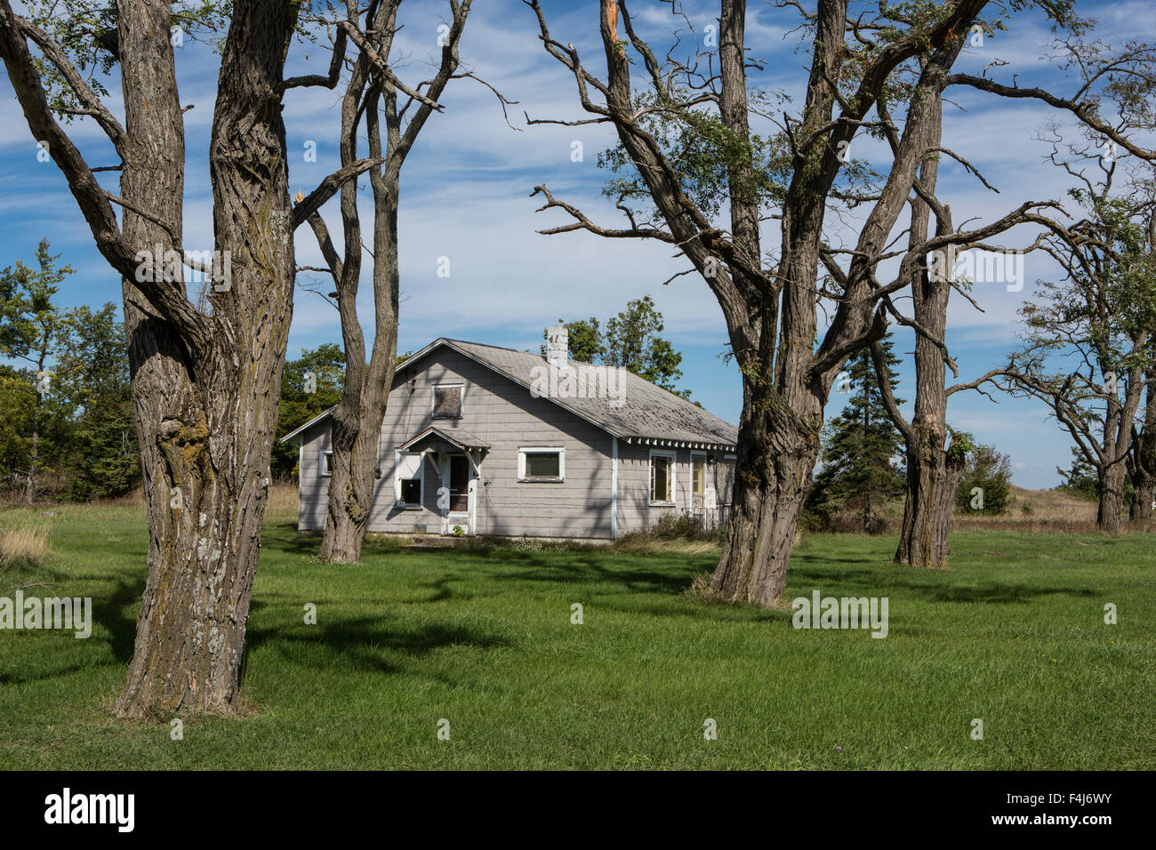Wood cottage america hi-res stock photography and images - Alamy