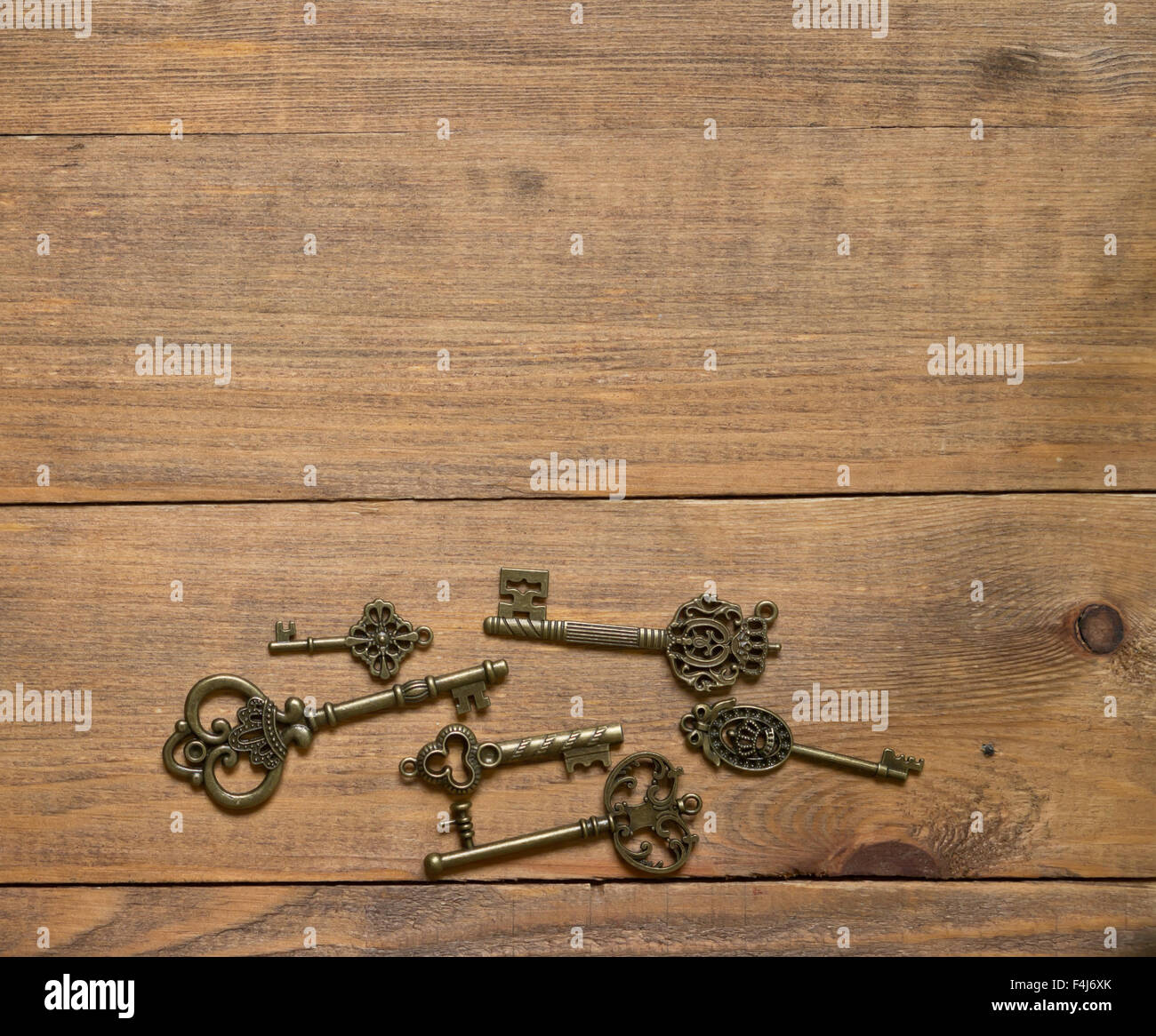 Old keys hi-res stock photography and images - Alamy