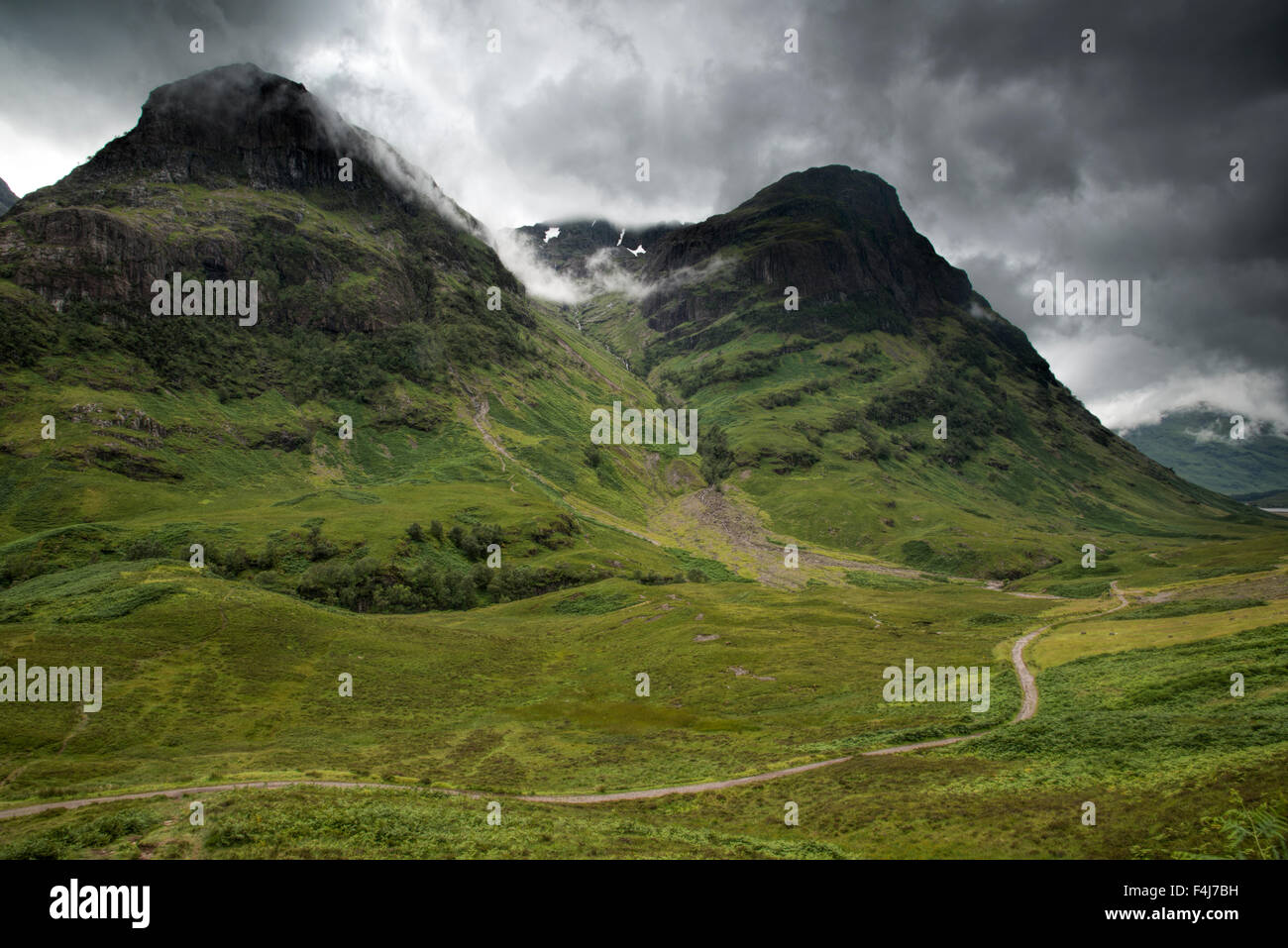 Three sisters glencoe scottish viewpoint hi-res stock photography and ...