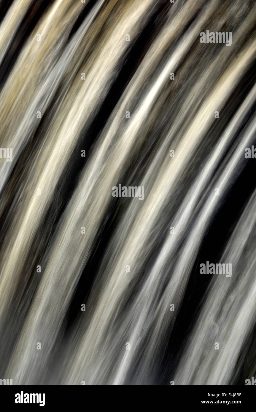 Waterfall close hi-res stock photography and images - Alamy