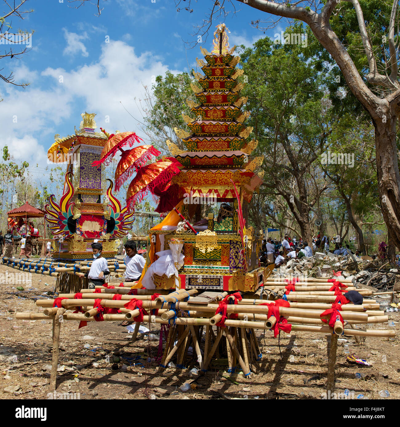 Hindu fire funeral hi-res stock photography and images - Alamy