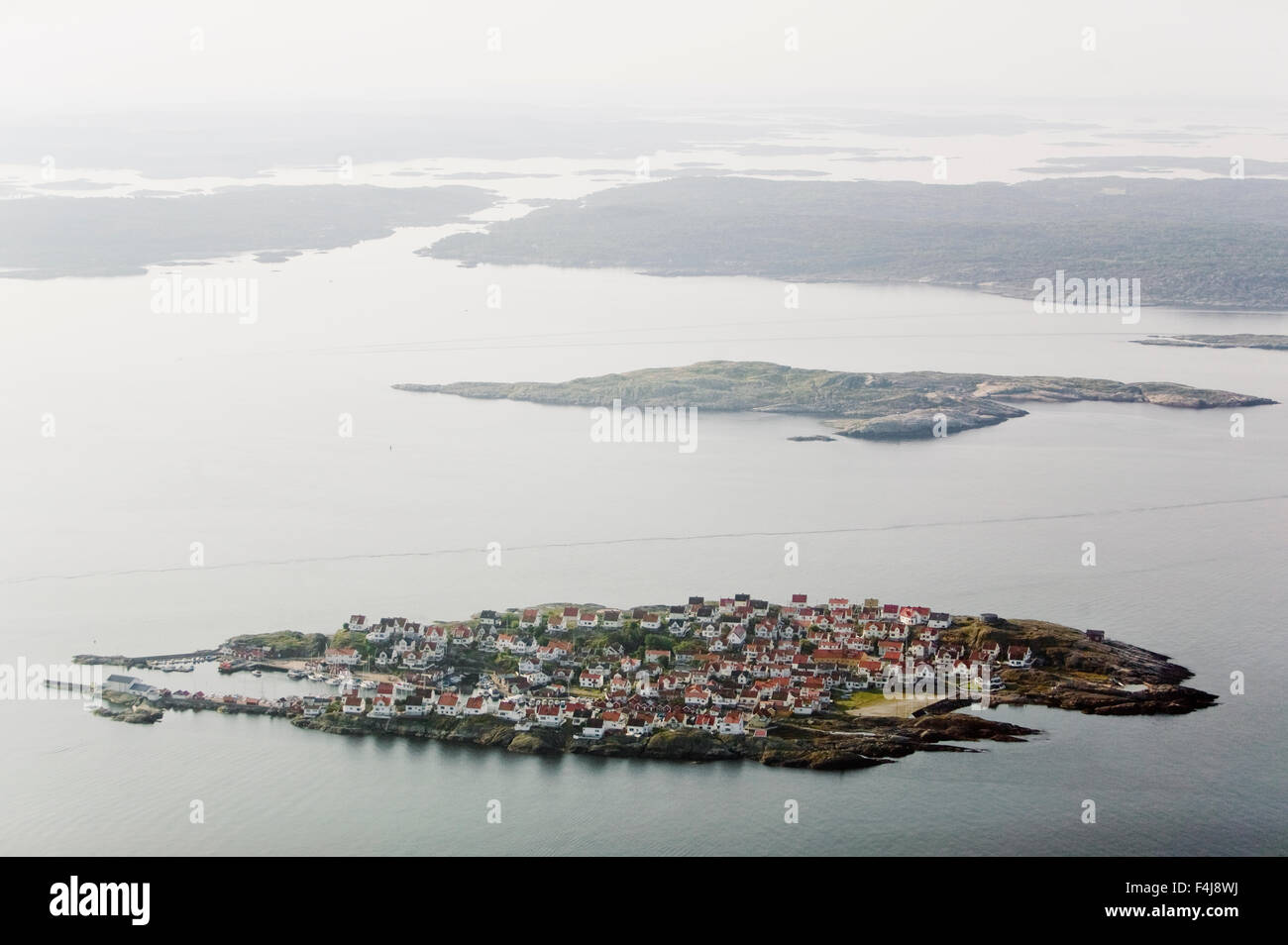Small house on a small island hi-res stock photography and images - Alamy