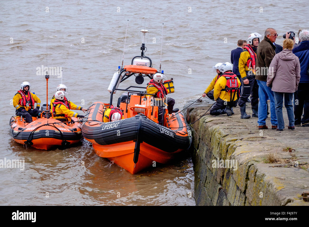 Rescue boats hi-res stock photography and images - Alamy