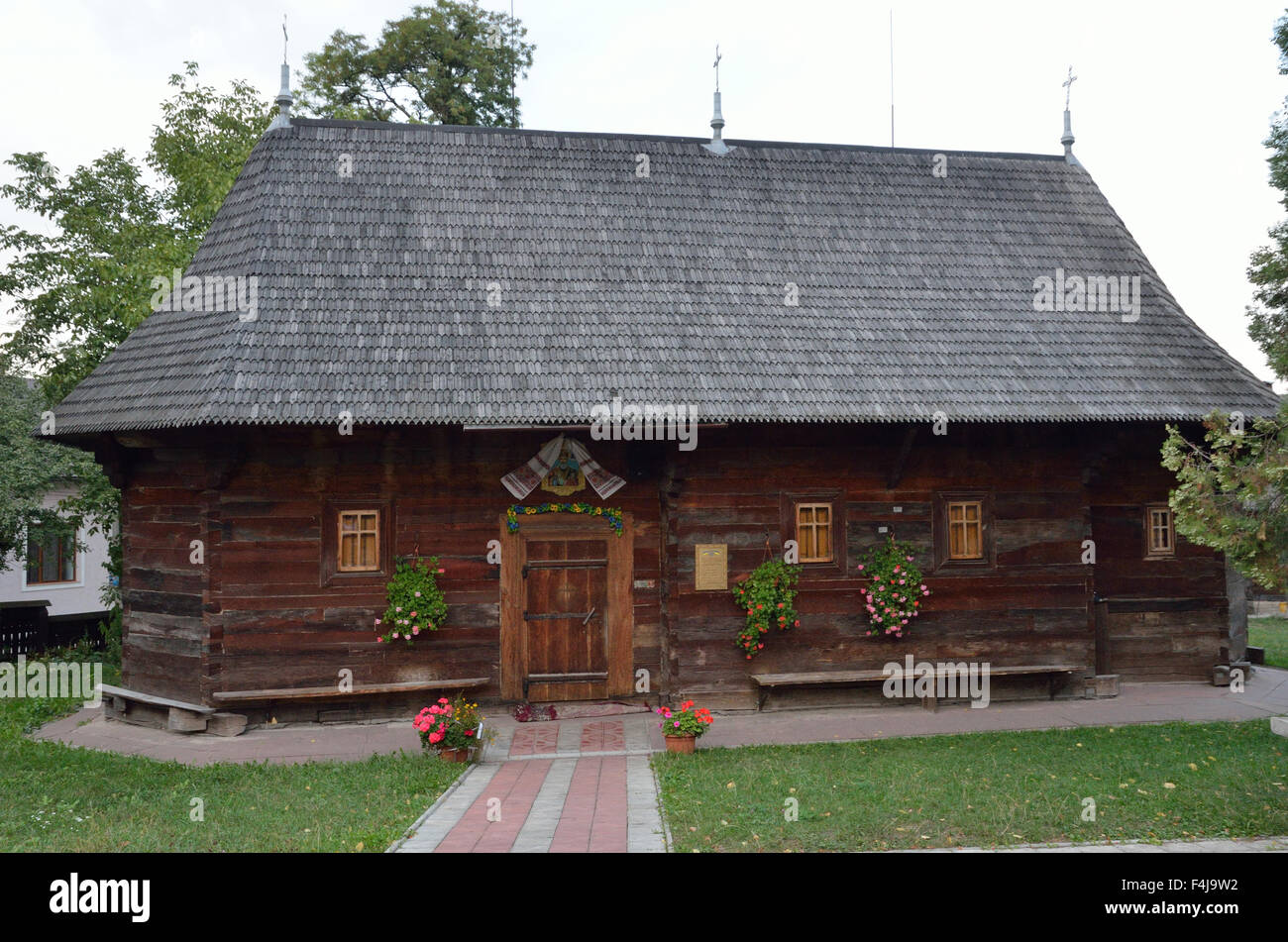 Old log church hi-res stock photography and images - Alamy