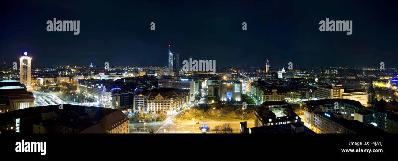 Atmospheric cityscape night hi-res stock photography and images - Alamy