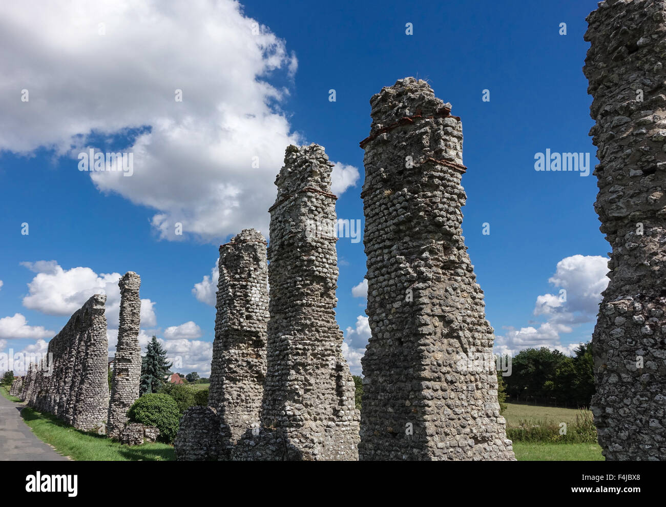 Gallo-Roman Aqueduct near the town of Luynes, France Stock Photo - Alamy