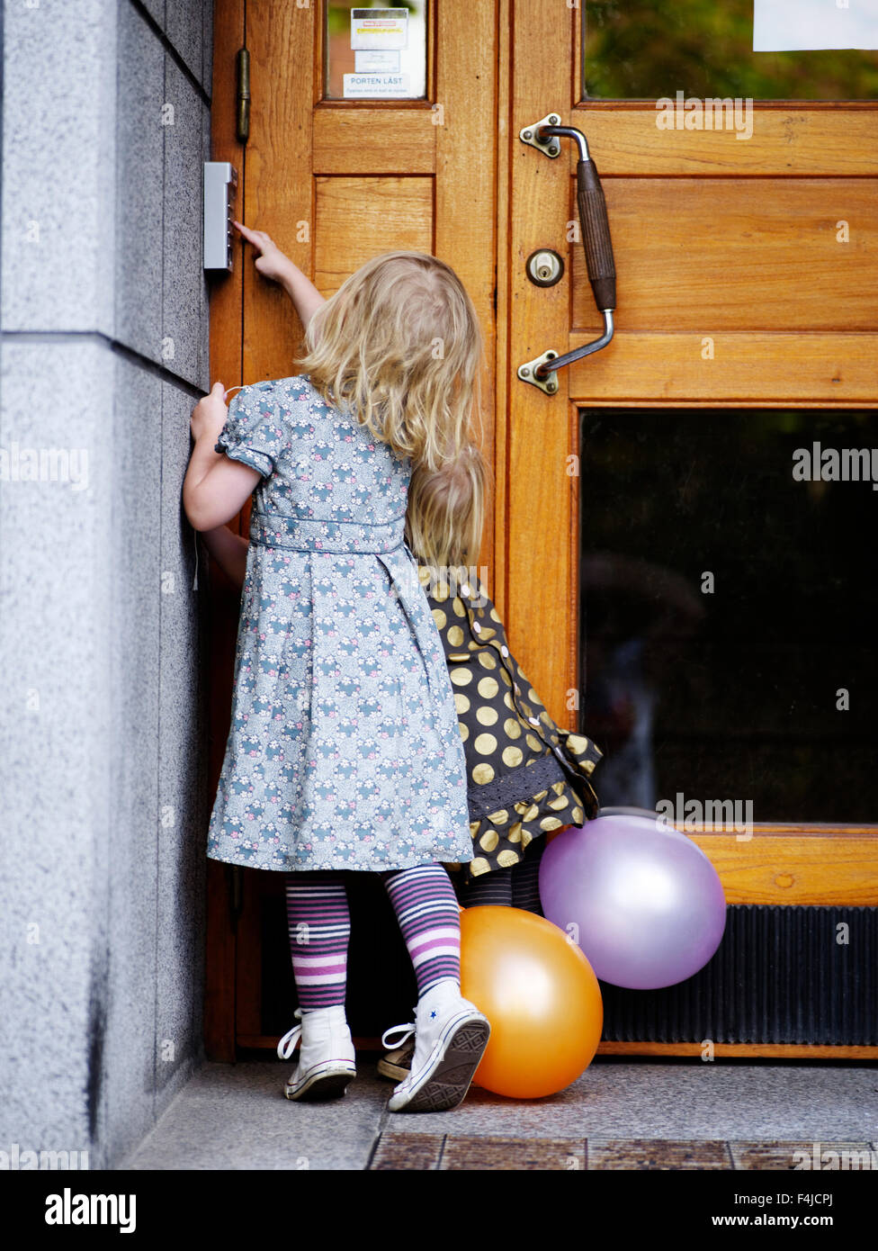 Girls pushing hi-res stock photography and images - Alamy