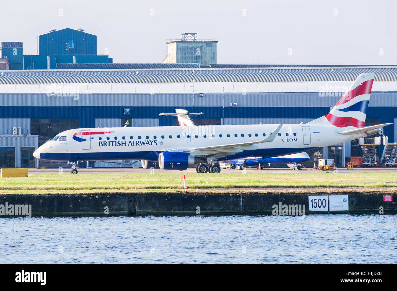English flag ground hi-res stock photography and images - Alamy
