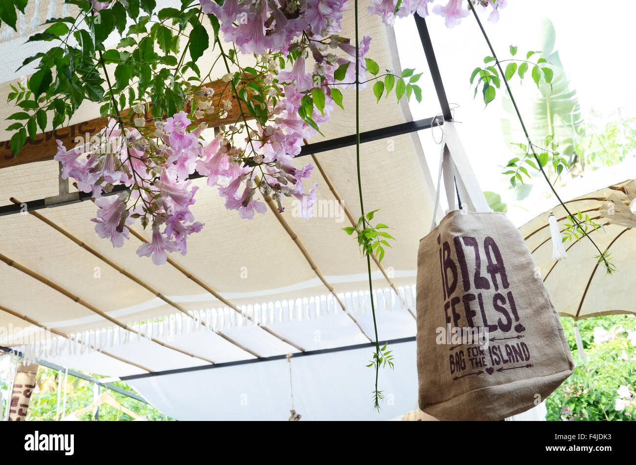 Las Dalias, hippy market at San Carlos on Ibiza Stock Photo - Alamy