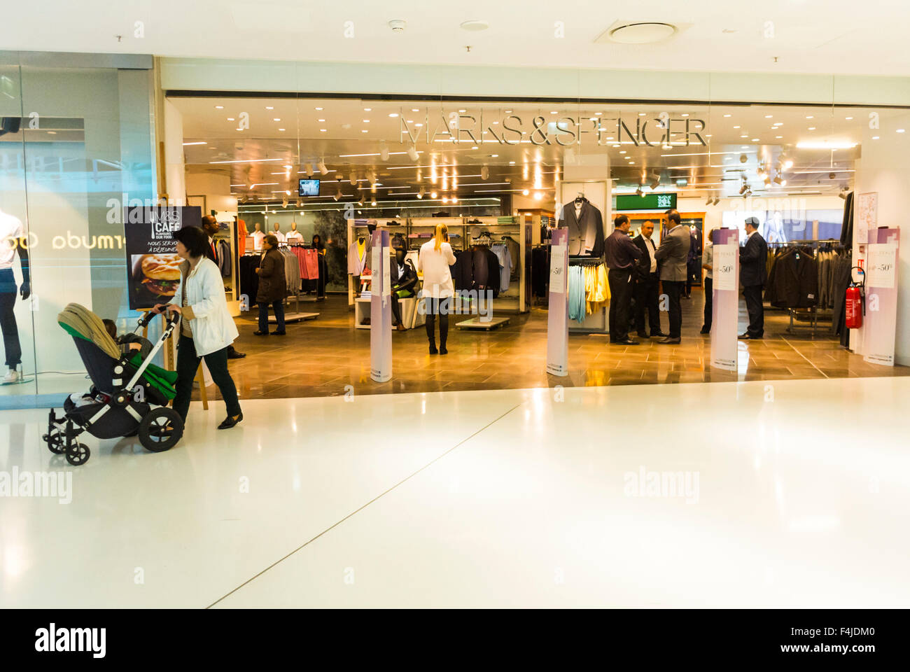 Paris, France, People inside French Shopping Mall, "Centre commercial ...