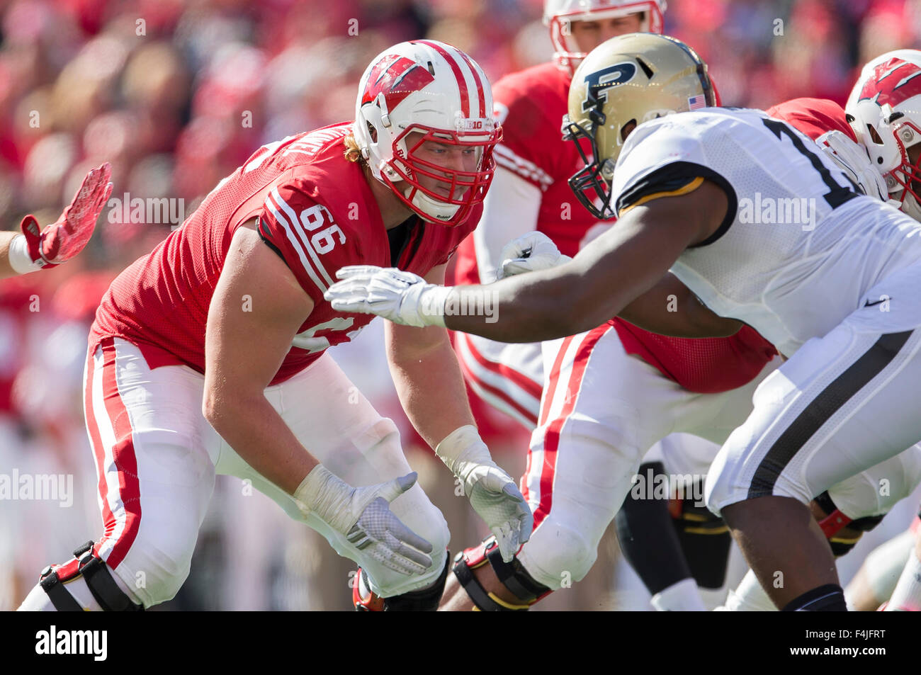 Madison, WI, USA. 17th Oct, 2015. Wisconsin Badgers offensive lineman ...