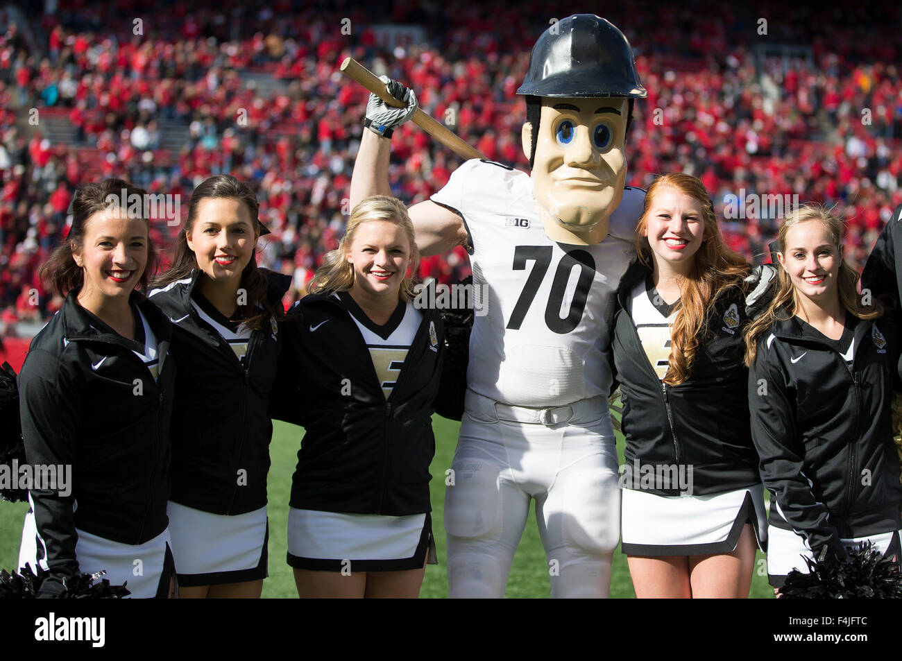 Purdue boilermakers cheerleaders hi-res stock photography and images ...