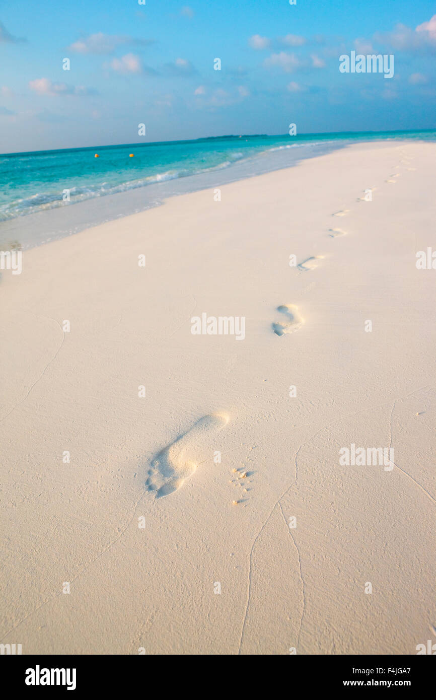 Footprints maldives hi-res stock photography and images - Alamy