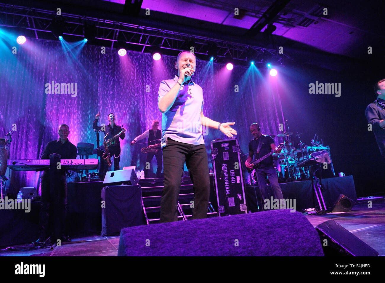 Oasis band hi-res stock photography and images - Alamy