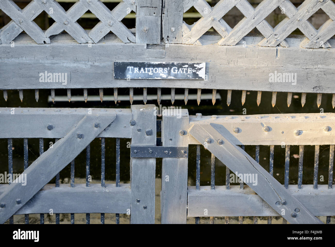 Tower of london traitor gate hi-res stock photography and images - Alamy