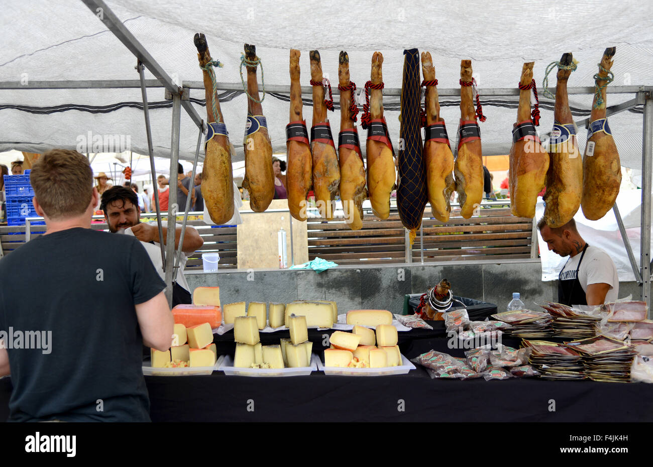 Meat market stall hi-res stock photography and images - Alamy