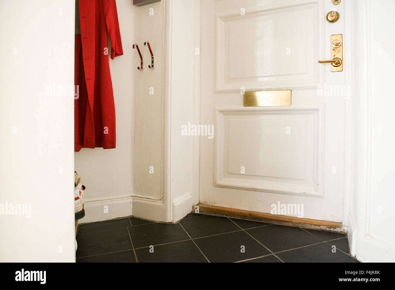 Hall of doors hi-res stock photography and images - Alamy