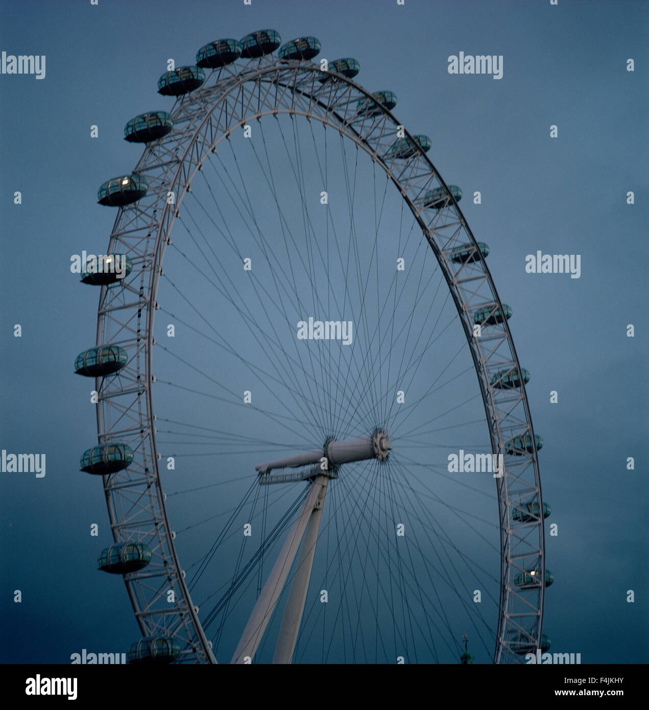 Into capsule of millennium wheel hi-res stock photography and images ...