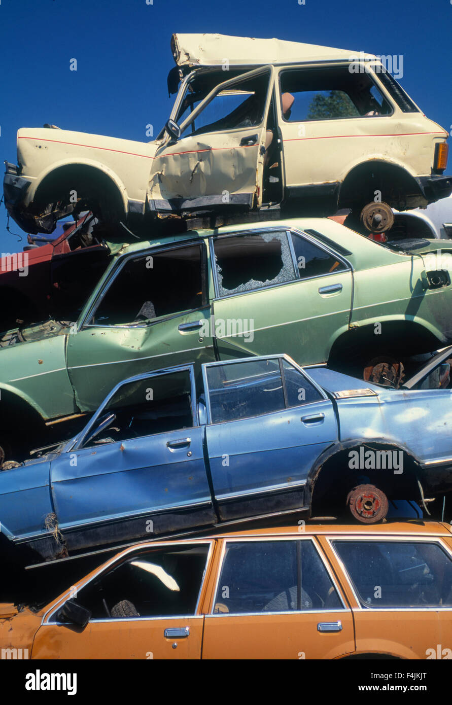 Wrecked cars hi-res stock photography and images - Alamy