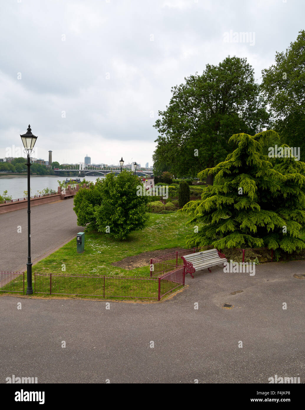 Battersea park london river thames hi-res stock photography and images ...