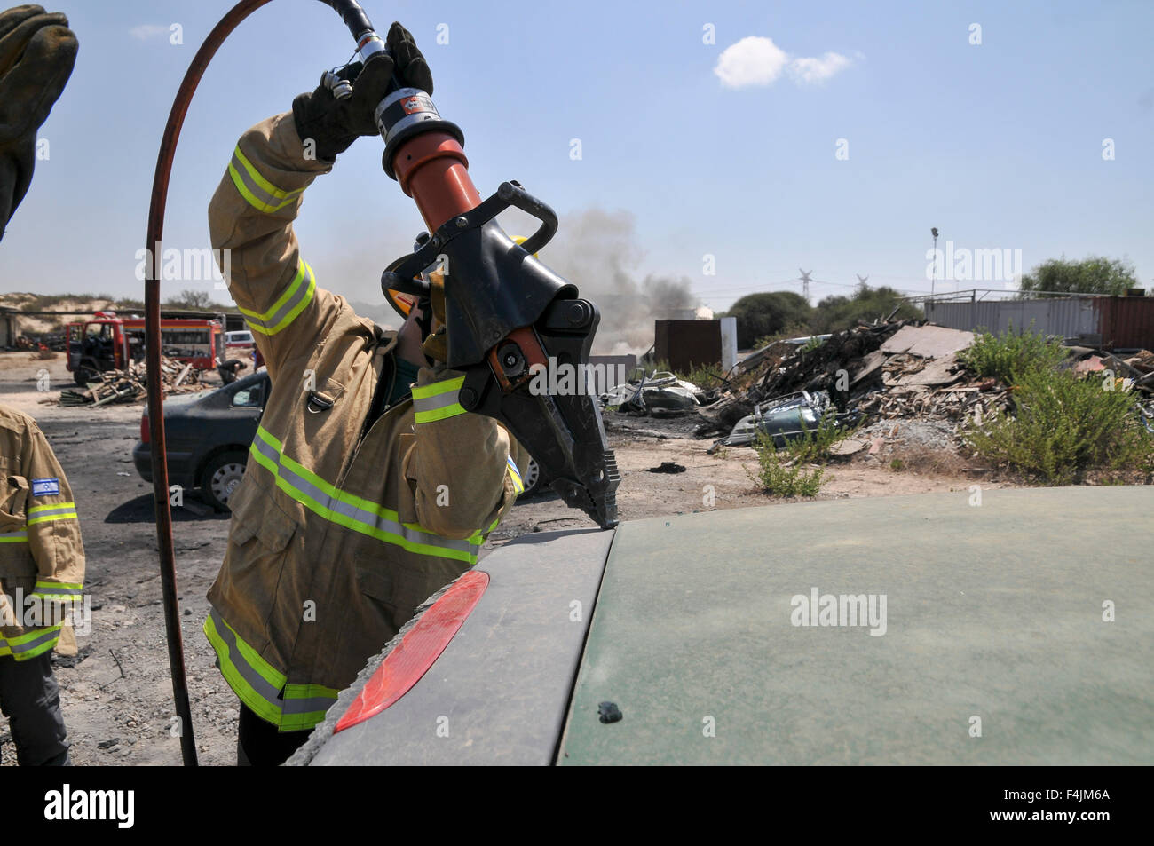 Rescue tools hi-res stock photography and images - Alamy