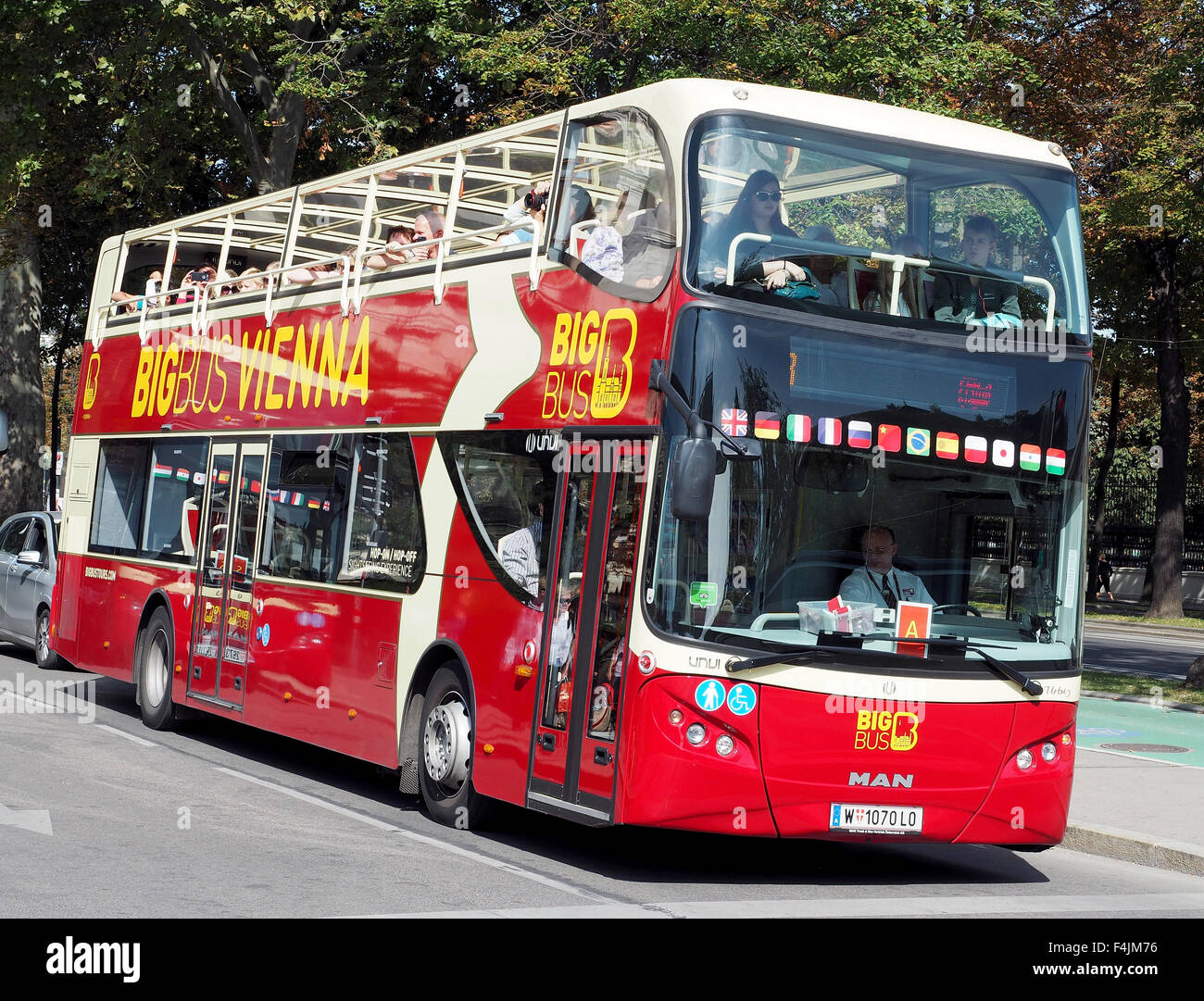 Big Bus Tours bus, Vienna, Austria Stock Photo - Alamy