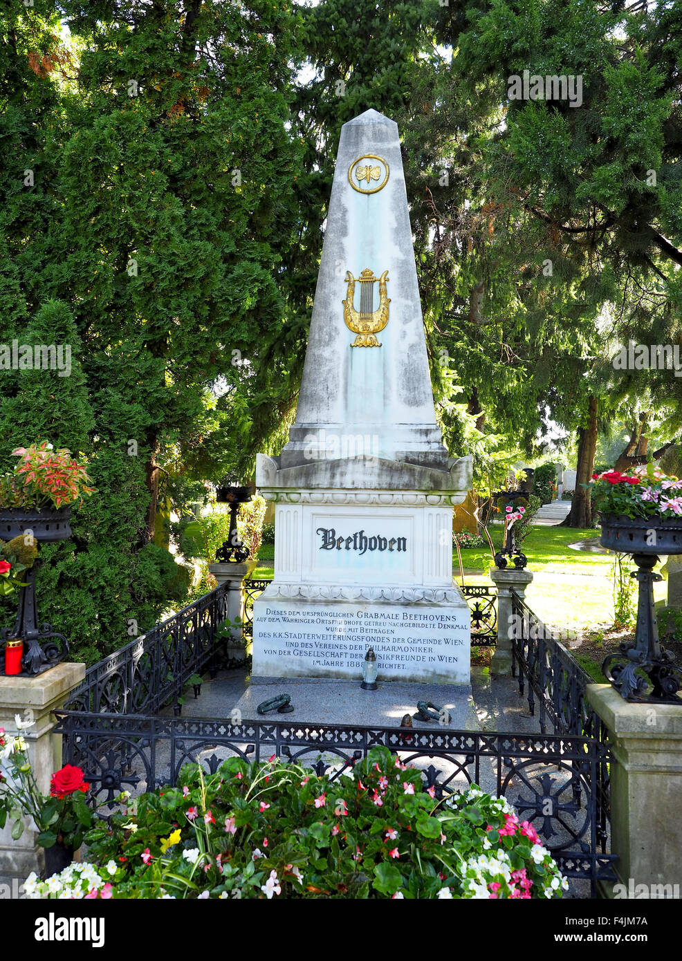 The grave of Lugwig Van Beethoven in the Vienna Central Cemetery ...