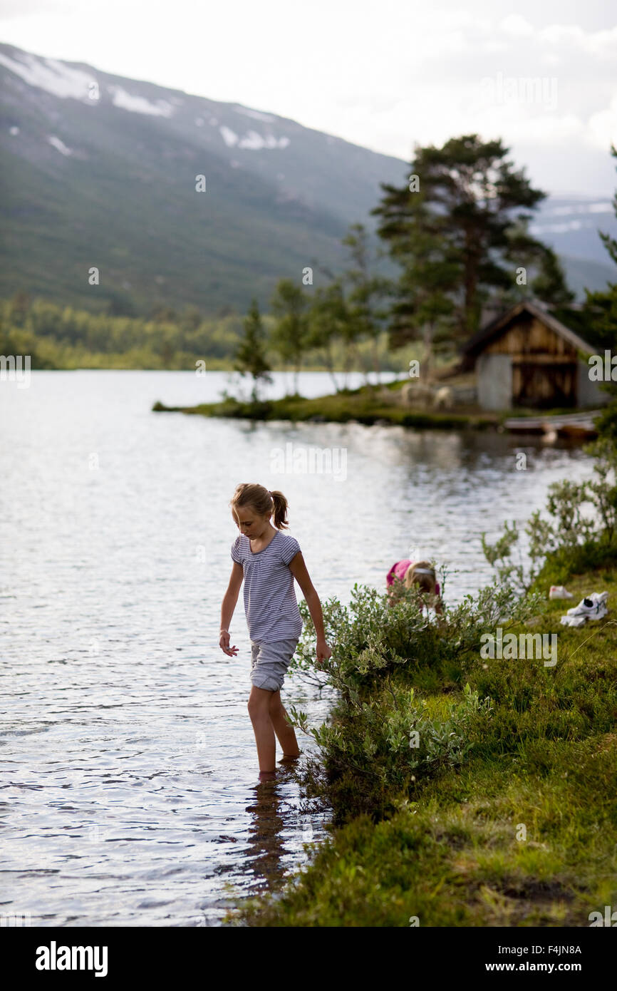 6 7 by lake hi-res stock photography and images - Alamy