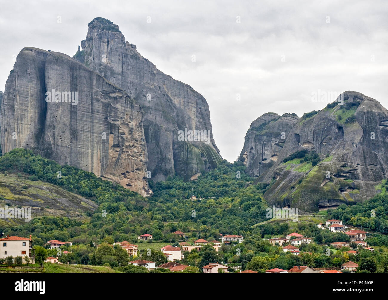 Rock formations meteora greece hi-res stock photography and images - Alamy