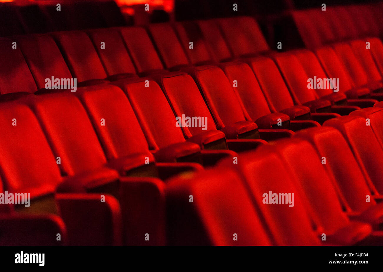 Row seats in stalls hi-res stock photography and images - Alamy