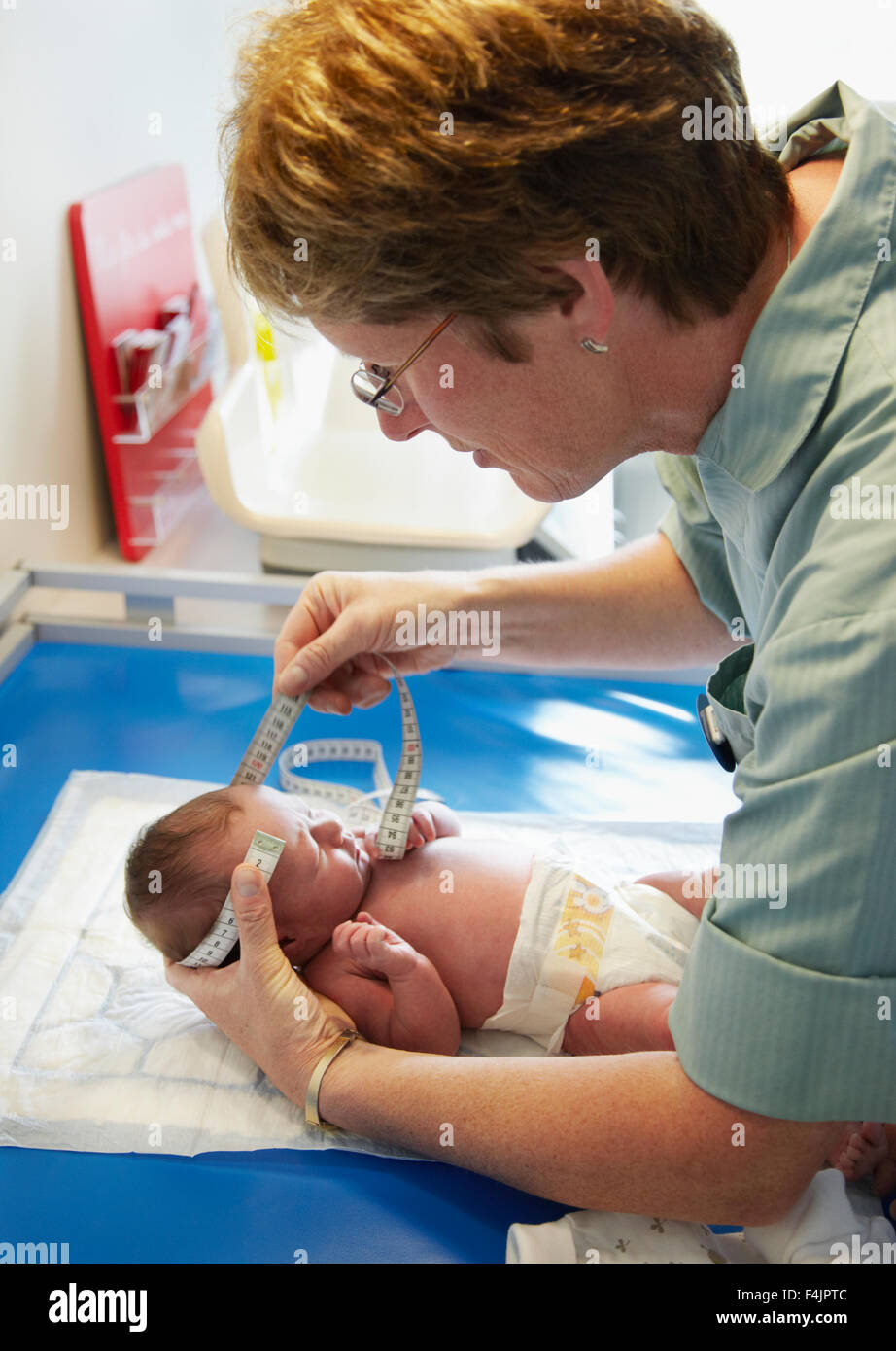 Measuring Baby Head High Resolution Stock Photography and Images - Alamy