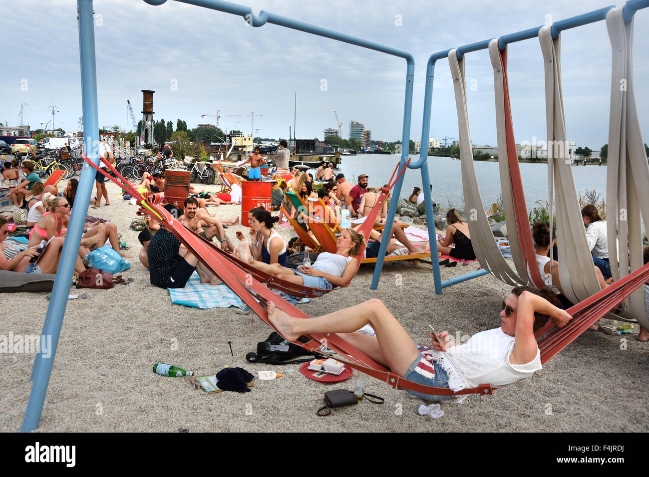 Cafe in a shipping container hi-res stock photography and images - Alamy