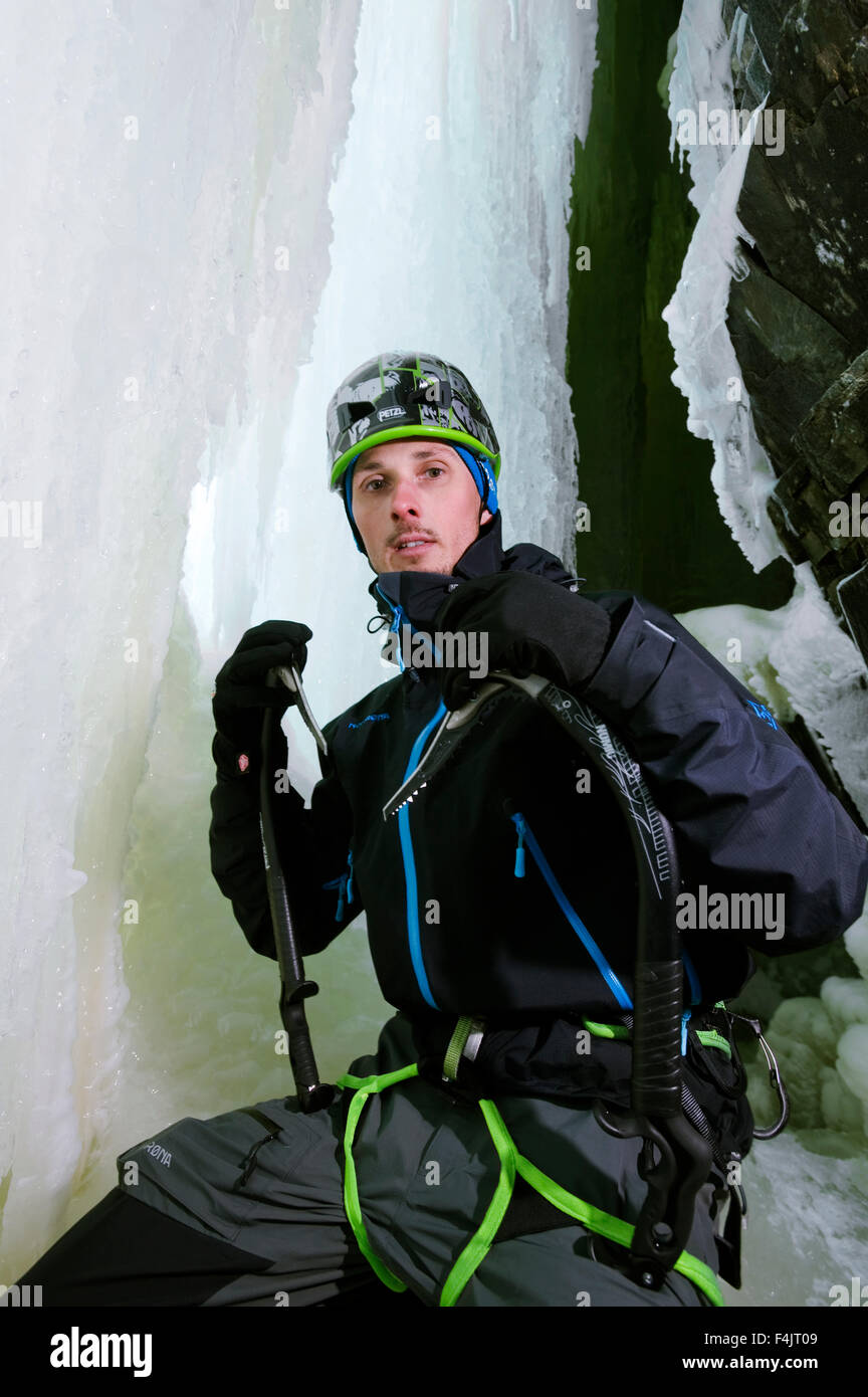 Man ice climbing hi-res stock photography and images - Alamy