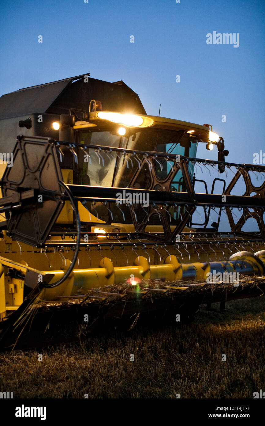 Combine harvester night hi-res stock photography and images - Alamy