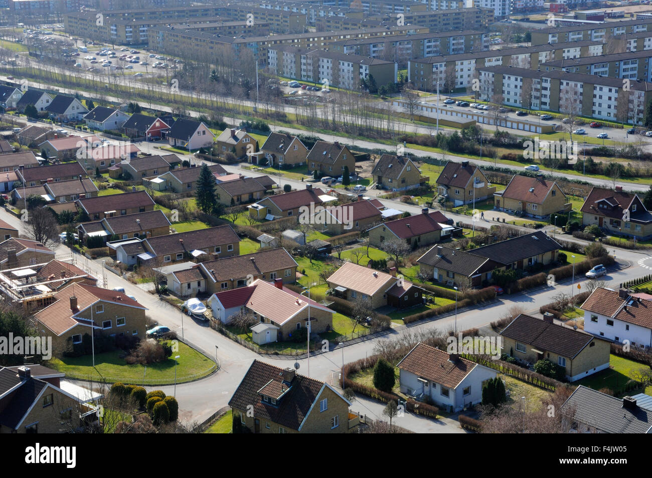 Suburban residential area houses hi-res stock photography and images ...