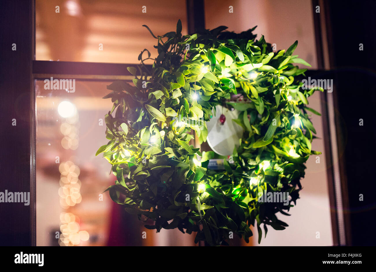 Green mistletoe wreath Stock Photo - Alamy
