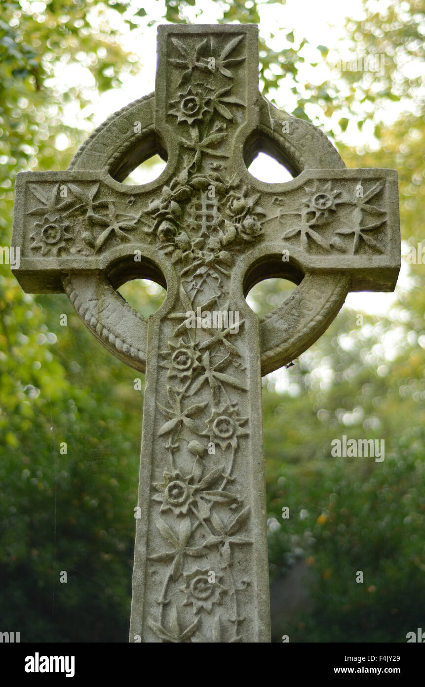Form of a cross hi-res stock photography and images - Alamy
