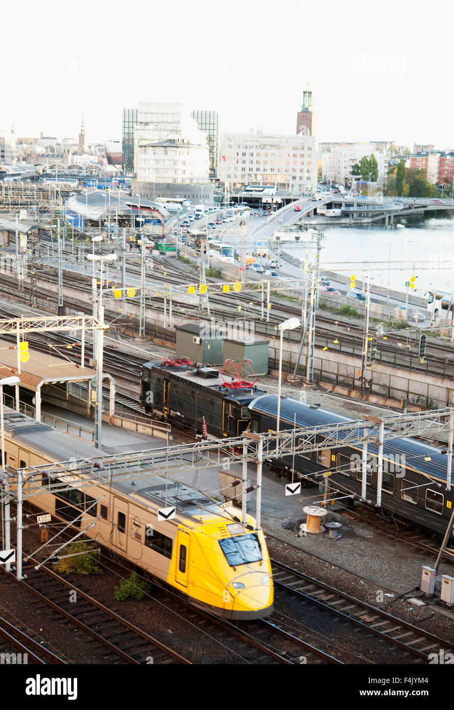 Passenger trains hi-res stock photography and images - Alamy