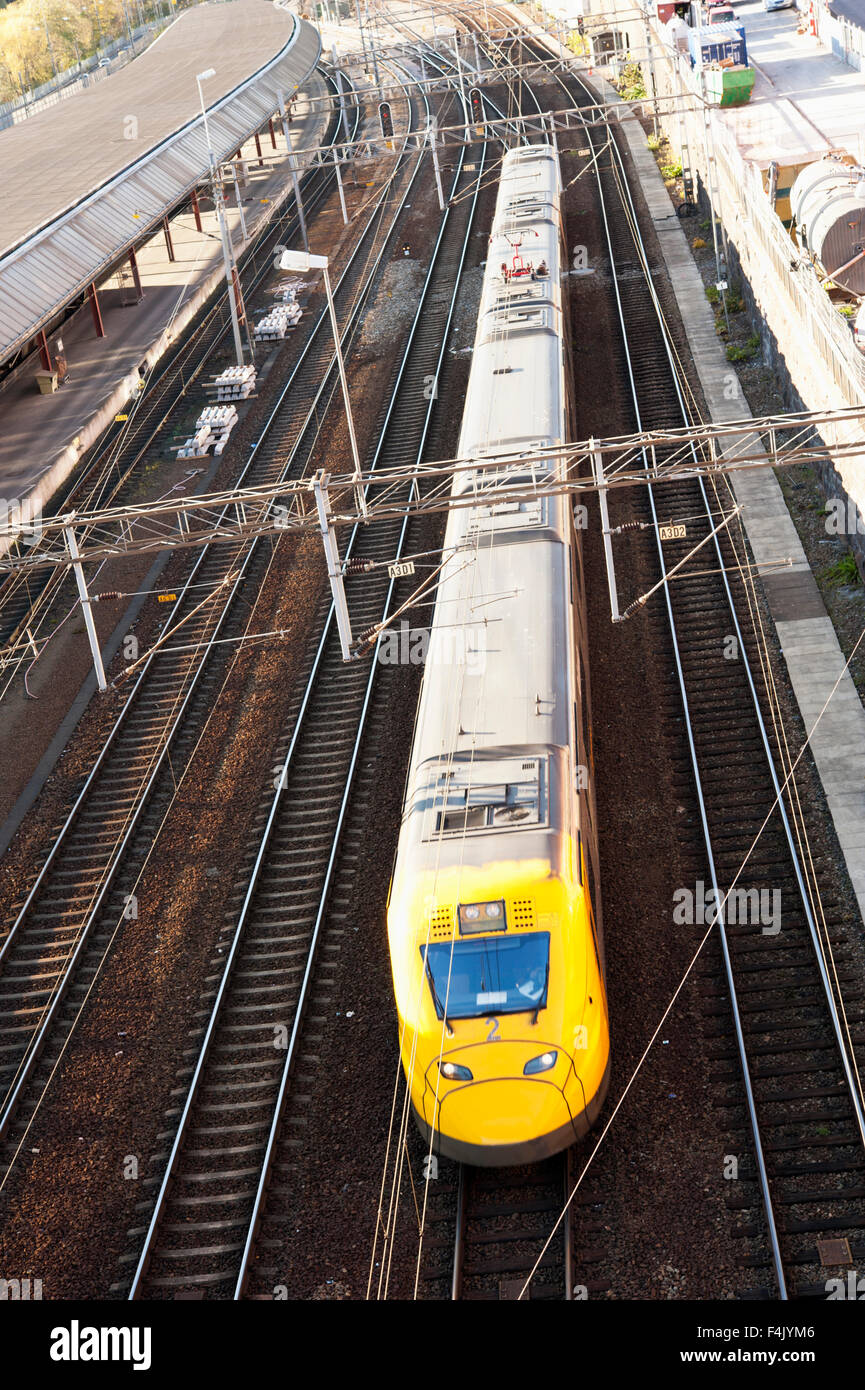 High speed train at railway station, elevated view Stock Photo - Alamy