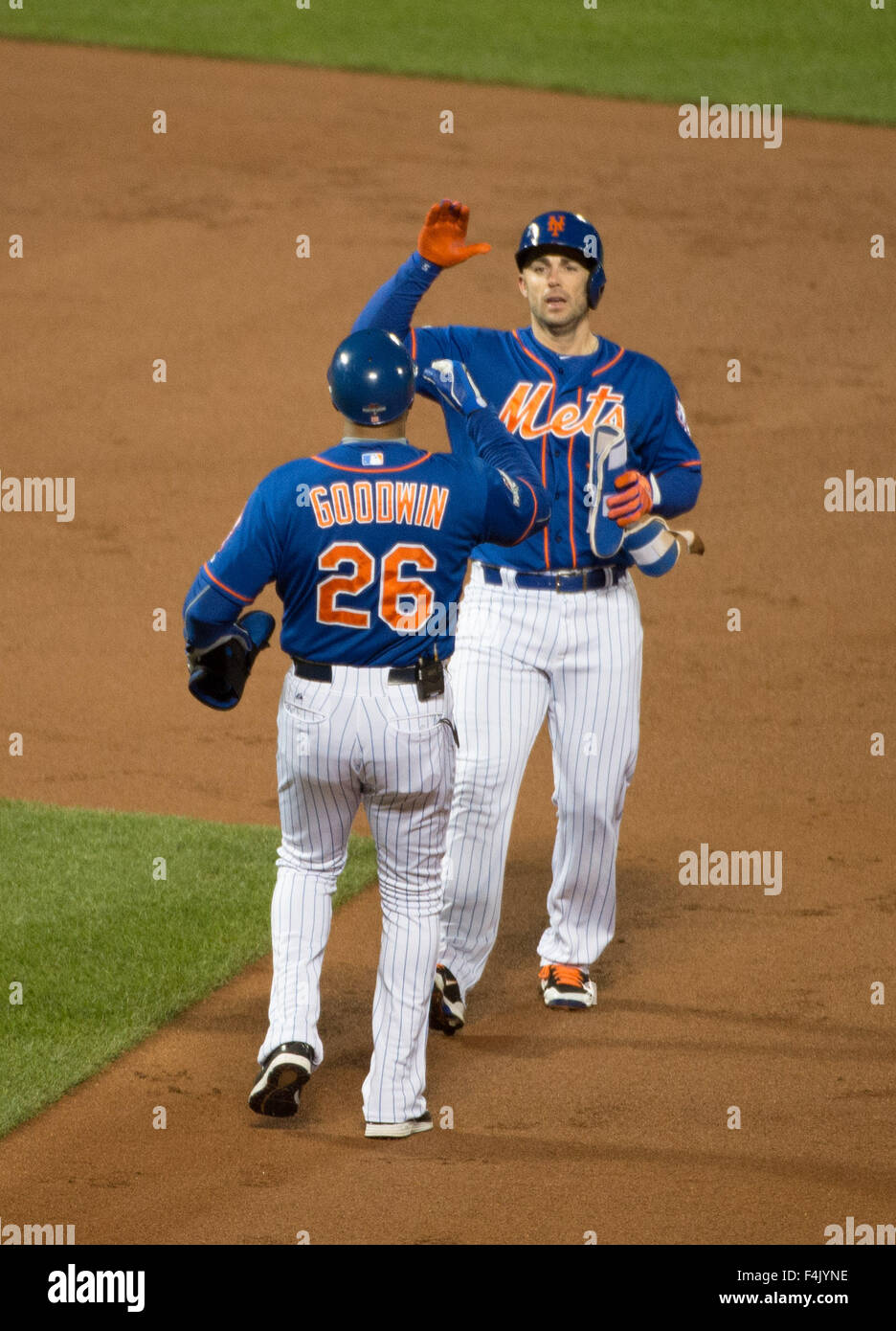 New York, NY, USA. 18th Oct, 2015. New York Mets third baseman DAVID ...